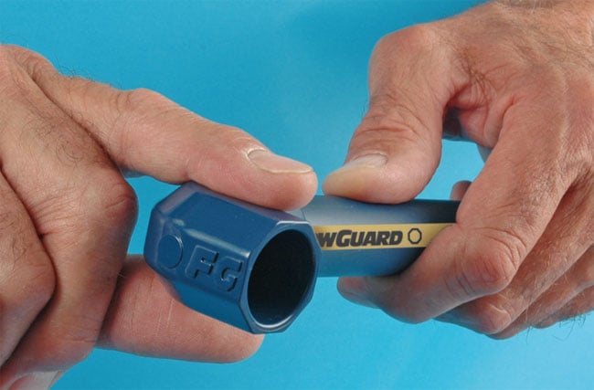 Vídeo | Cómo instalar tuberías y conexiones de CPVC FlowGuard®