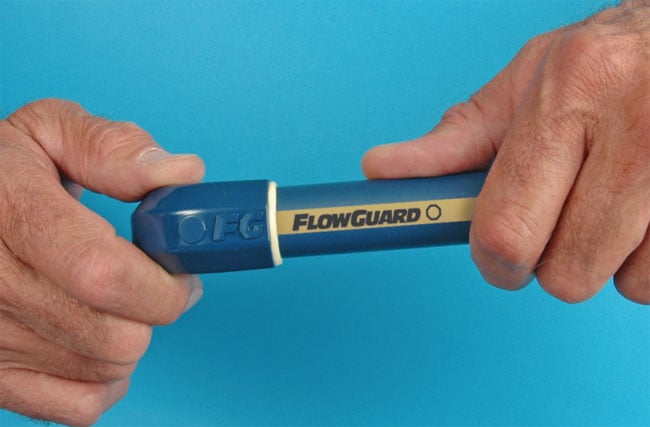 Vídeo | Cómo instalar tuberías y conexiones de CPVC FlowGuard®